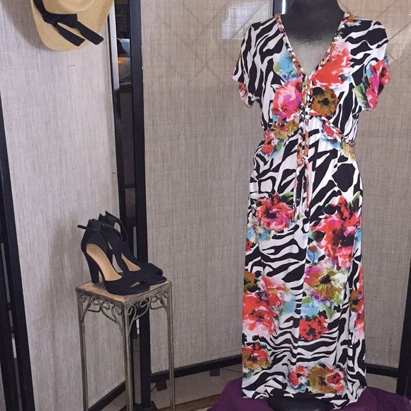 V Cristina | Dresses | V Cristina Floral Max Dress | Poshmark